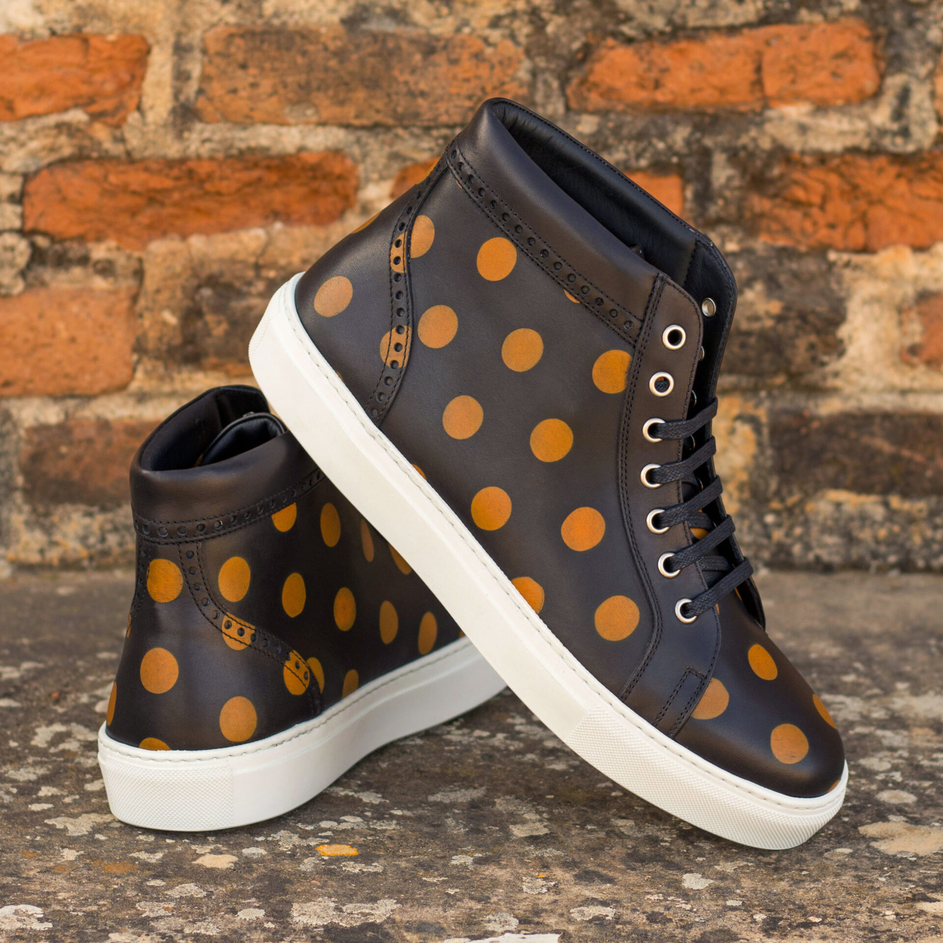 High Top Woman Shoe | Coveti