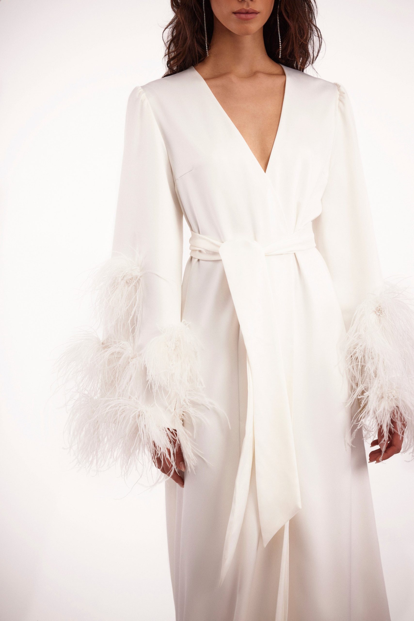 Milla Delicate feather-trimmed satin robe | Coveti