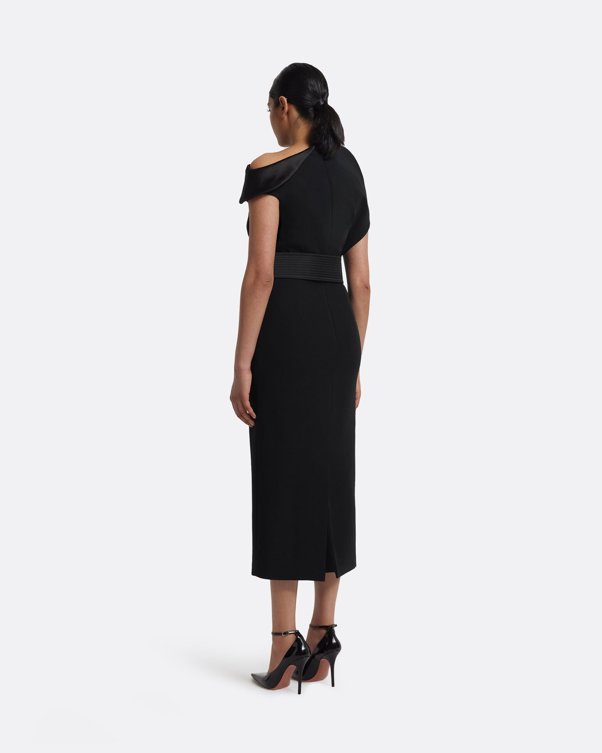 Reina Dress In Black With Crystal And Belt | Safiyaa Coveti