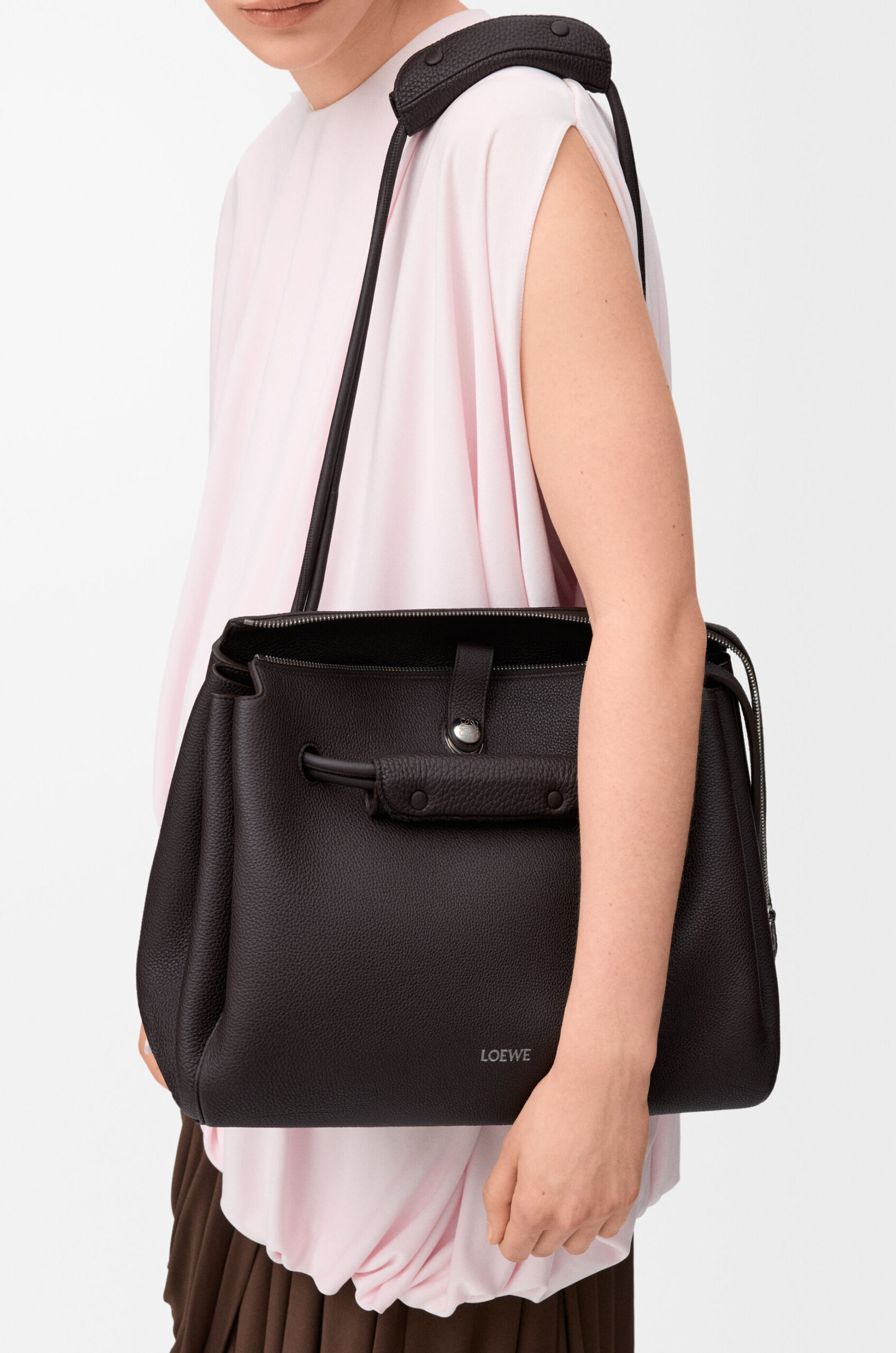 LOEWE Puzzle Bag | Luxe Leather & The Iconic Puzzle Bag | Coveti